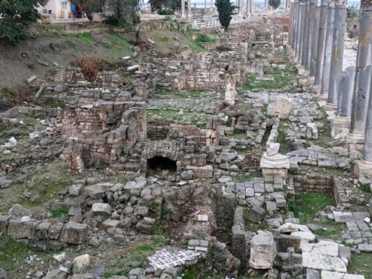 Tiro, la ciudad conocida como Sour y traducida como La Roca - El Mundo ...