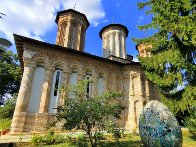 Snagov, la controvertida tumba de Drácula - El Mundo con Ella